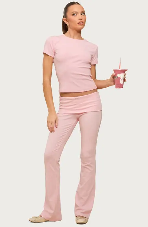 EDIKTED Emelia Fitted Stretch Cotton T-shirt - Pink