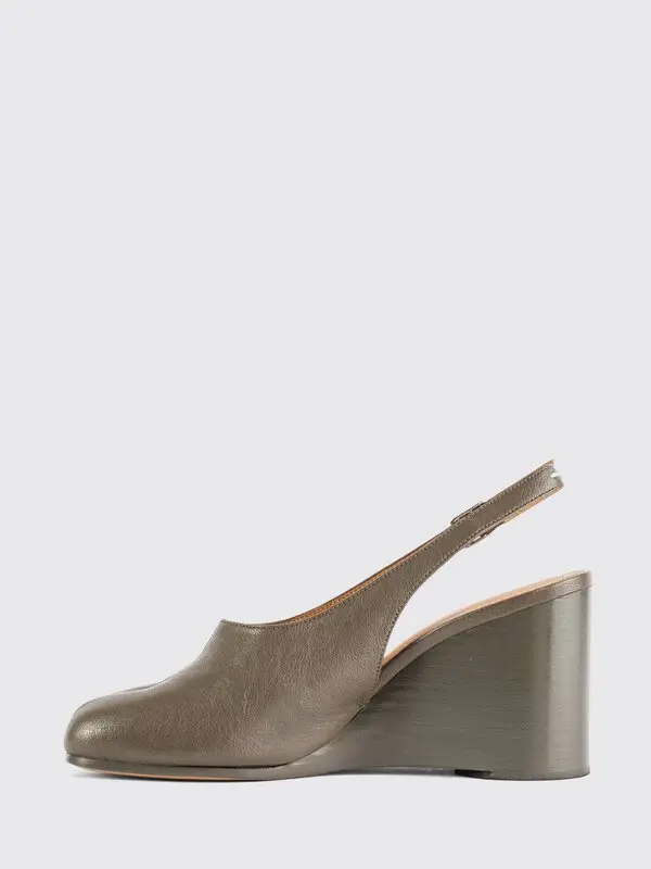MAISON MARGIELA Tabi Leather Wedge Slingback - Brown