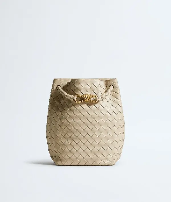 Bottega Veneta Small Intrecciato Leather Bucket Bag - Ecru