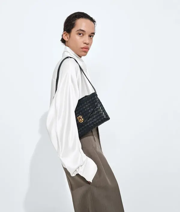 Bottega Veneta Intrecciato Leather Knot Lock Cross-body Bag - Midnight