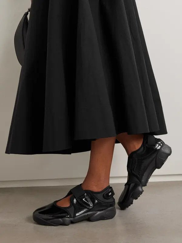 Nike Air Rift Paneled Leather Split-toe Sneakers - Black