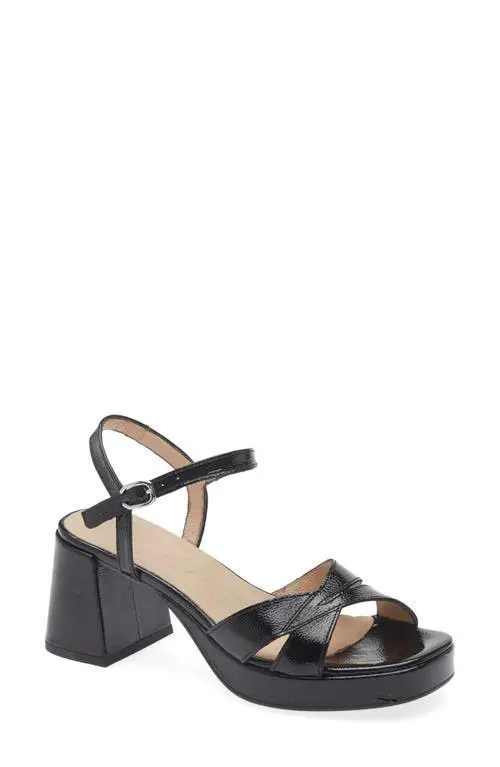 WONDERS Ankle Strap Platform Sandal - Lack Black