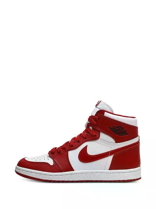 JORDAN High Top Retro Sneakers - Red