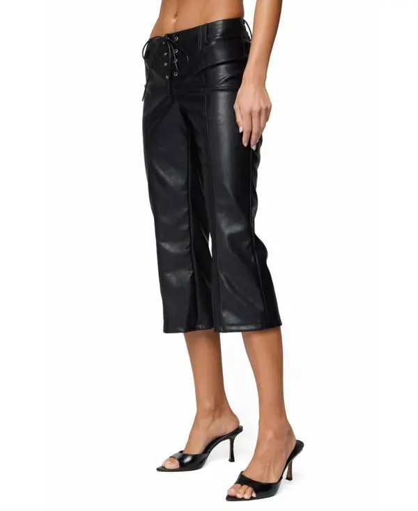 EDIKTED Lexy Flared Capri Pants