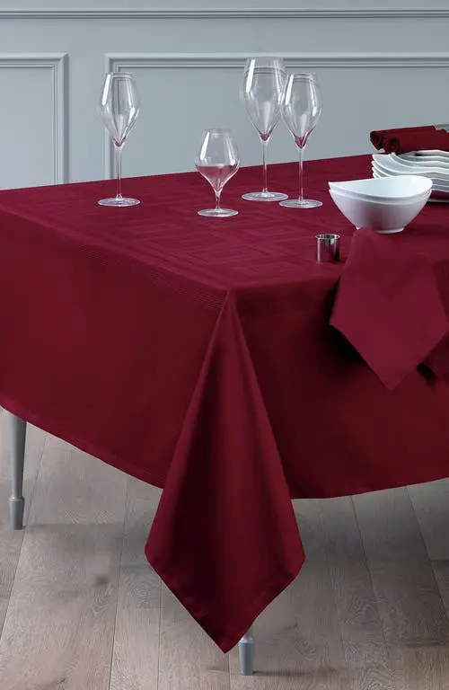 TOGAS Rhapsody Table Linen And Napkins Set - Red