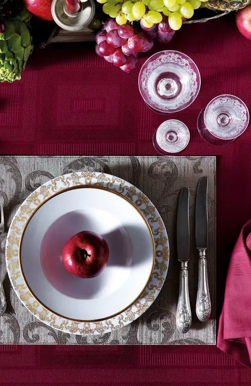 TOGAS Rhapsody Table Linen And Napkins Set