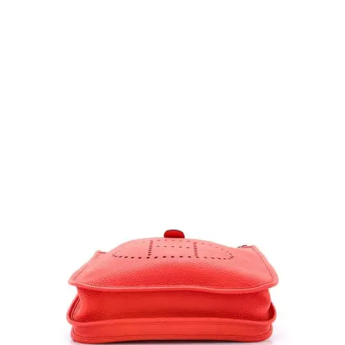 Hermès Evelyne Bag Gen Iii Clemence Pm - Red