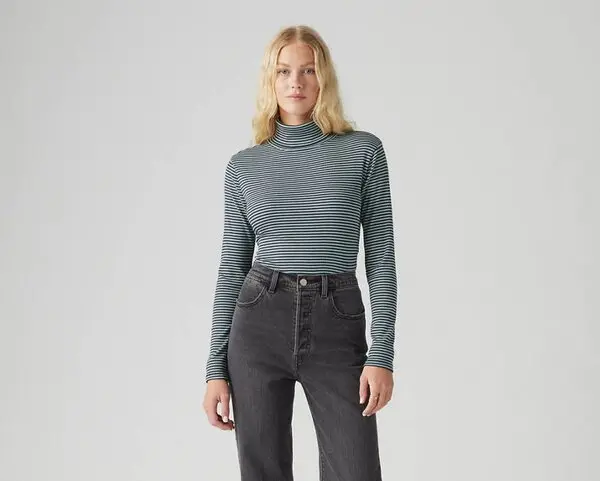 LEVI'S Dreamy Turtleneck Top