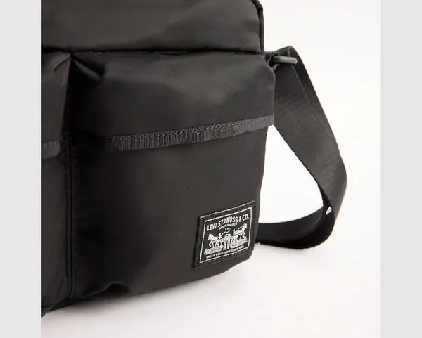 LEVI'S Mission Bay Crossbody Bag - Caviar
