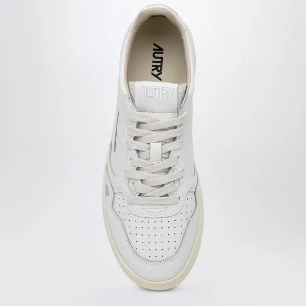 AUTRY Medalist Low Sneakers With Shell Detail - White