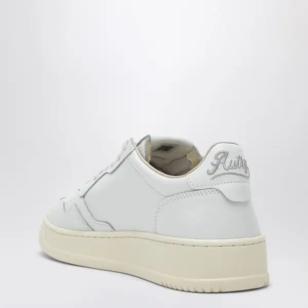 AUTRY Medalist Low Sneakers With Shell Detail - White
