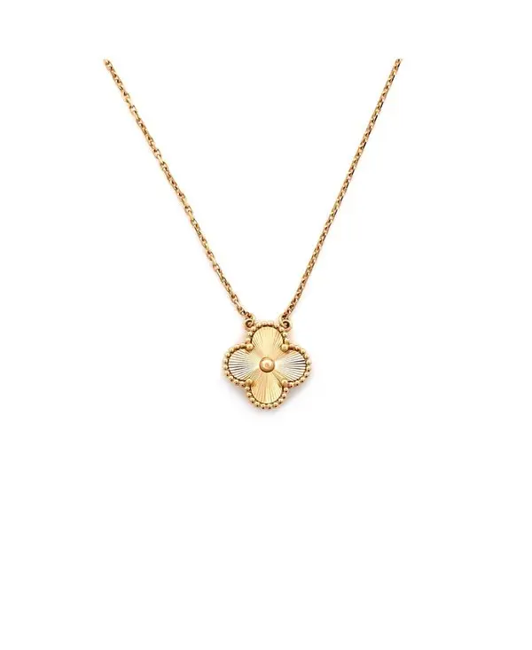 VAN CLEEF & ARPELS Vintage-like Alhambra Pendant Necklace Guilloche 18k 16.5 - Gold