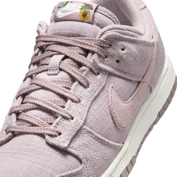 Nike Dunk Low "flowers" Sneakers - Grey
