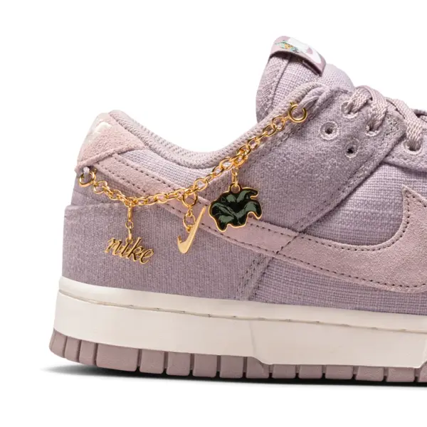 Nike Dunk Low "flowers" Sneakers - Grey