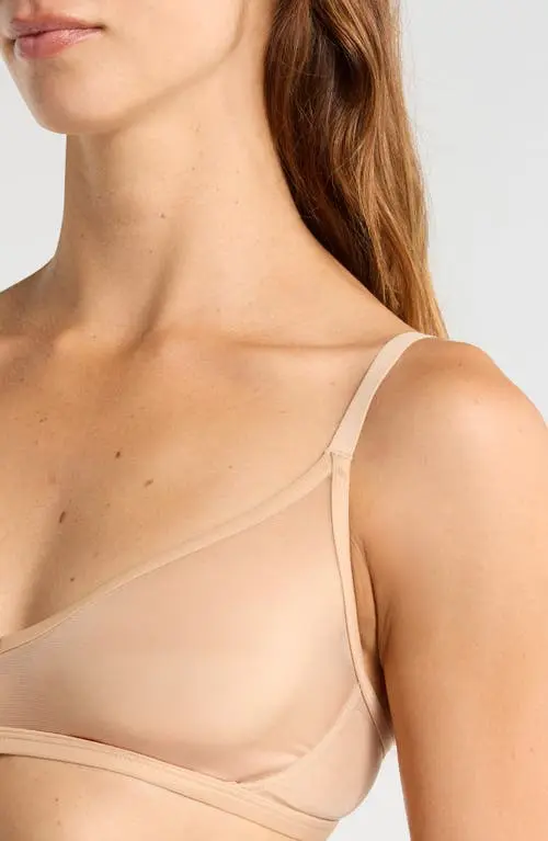 Commando Invisible Lift Triangle Bralette - Beige