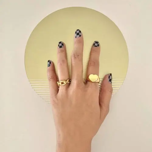 OUTOFOFFICE Chain Link Band Ring