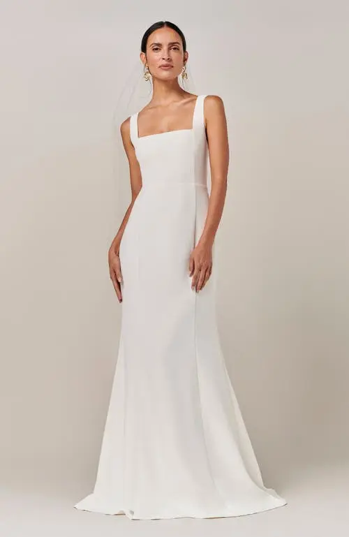 BWLDR Marylyn Gown