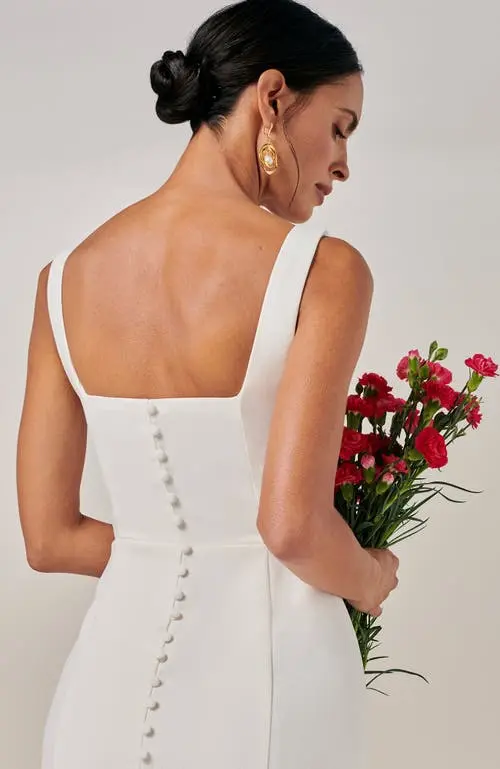 BWLDR Marylyn Gown