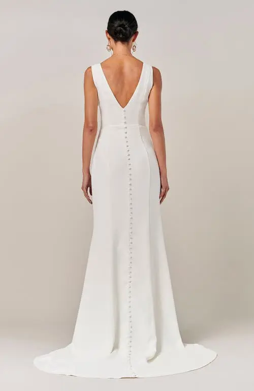 BWLDR Viola Gown