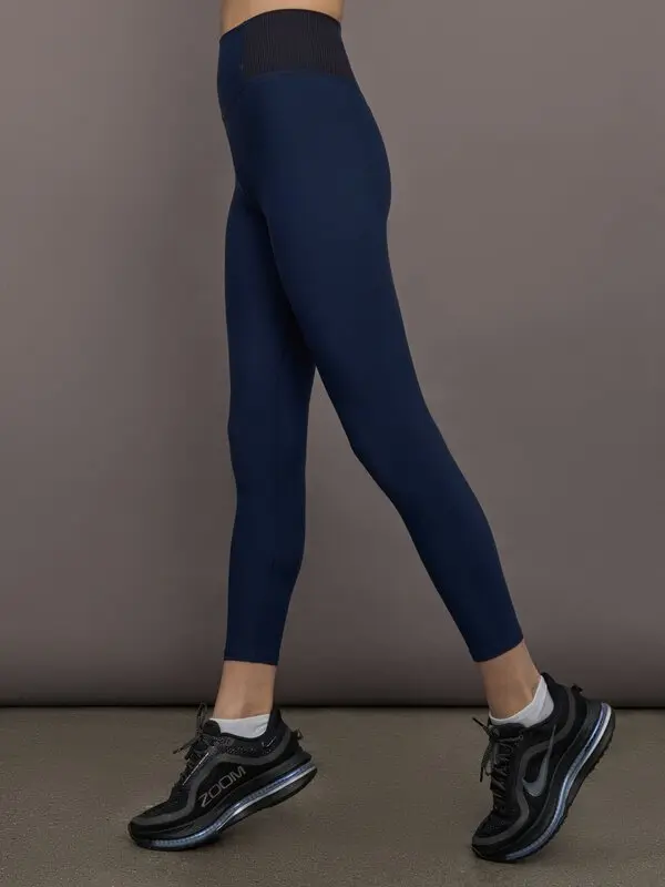 Carbon38 Seamed Legging In Melt - Navy / Black