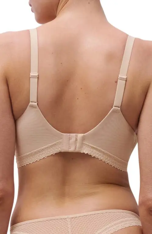 Chantelle Romance Underwire Plunge Contour Bra - Beige Blush