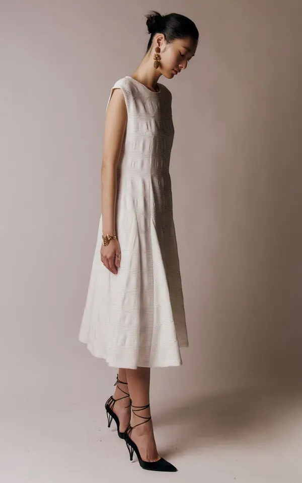 JULYCOLUMN Eve Flared Midi Dress