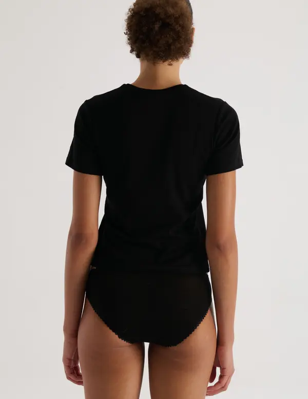 Araks Tavi Short Sleeve T-shirt - Black