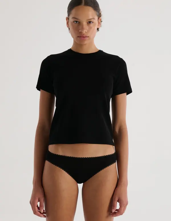 Araks Tavi Short Sleeve T-shirt - Black