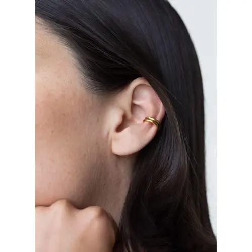 OUTOFOFFICE Simple Ear Cuff