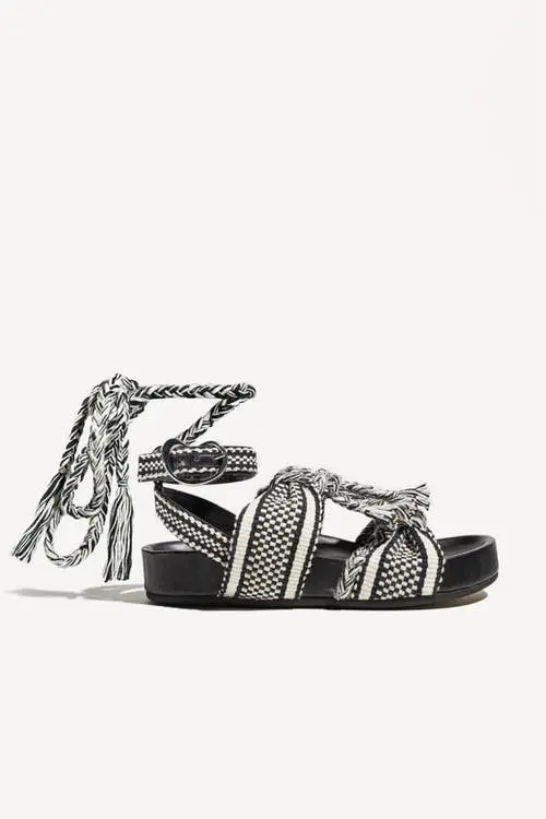 AMAMBAIH Olivia Tie-fastening Sandals