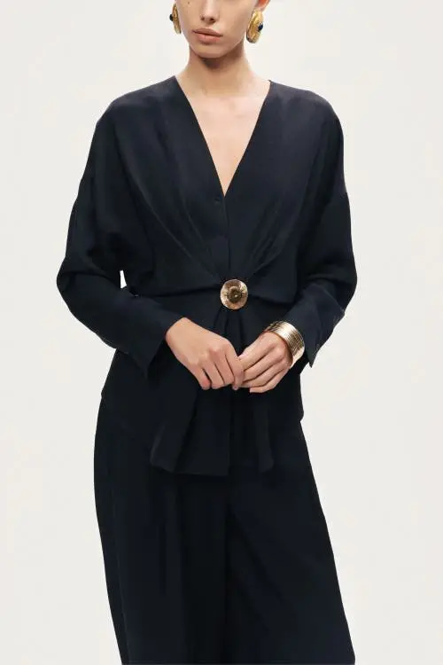 NOCTURNE Draped Buckle-detail Shirt