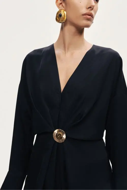 NOCTURNE Draped Buckle-detail Shirt