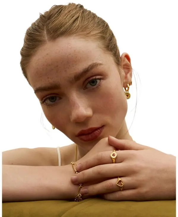 OTTOMAN HANDS Heart Outline Stacking Ring