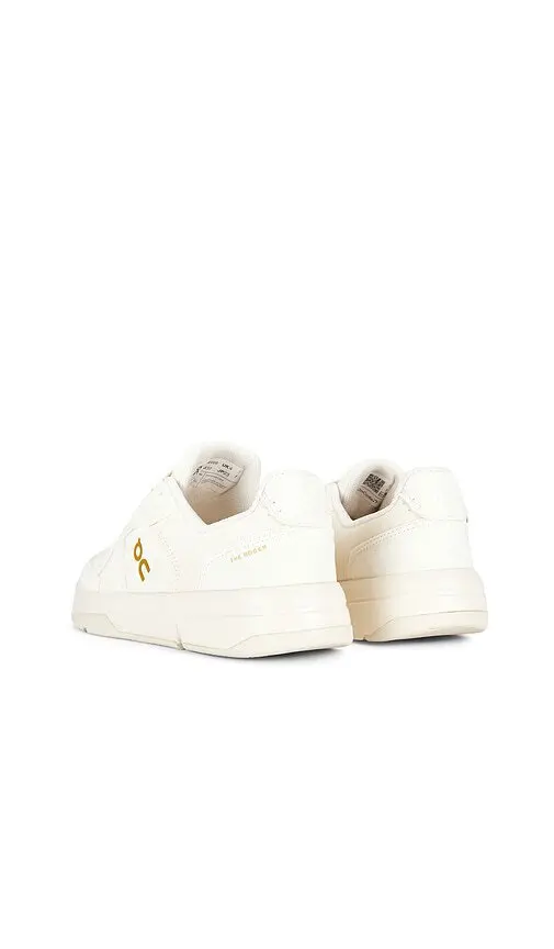 On The Roger Clubhouse Ace Sneaker - Ivory