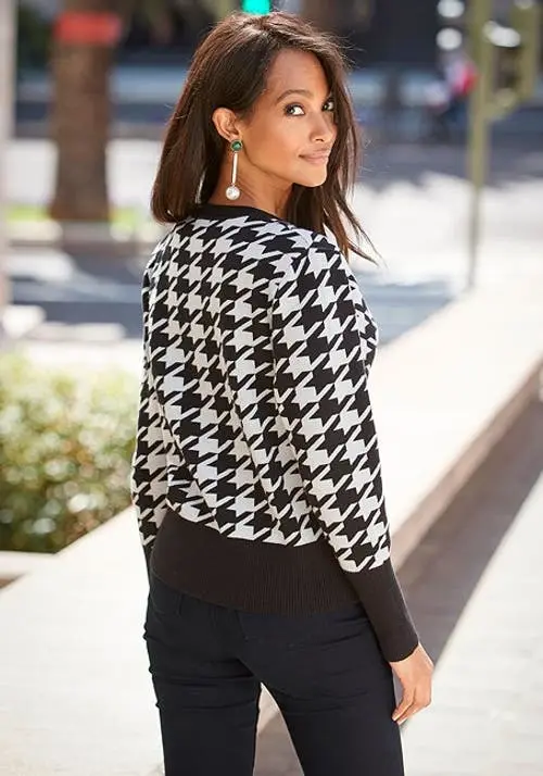LASCANA Houndstooth Cardigan With Pearl Button