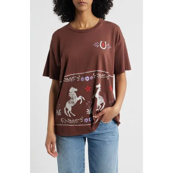 Daydreamer Prairie Horse Graphic T-shirt