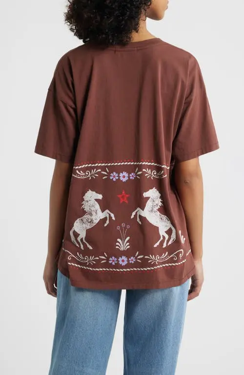 Daydreamer Prairie Horse Graphic T-shirt