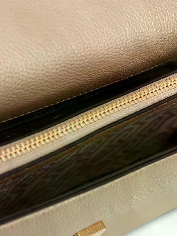 Liu Jo Small Crossbody Bag With -tone Chain Strap