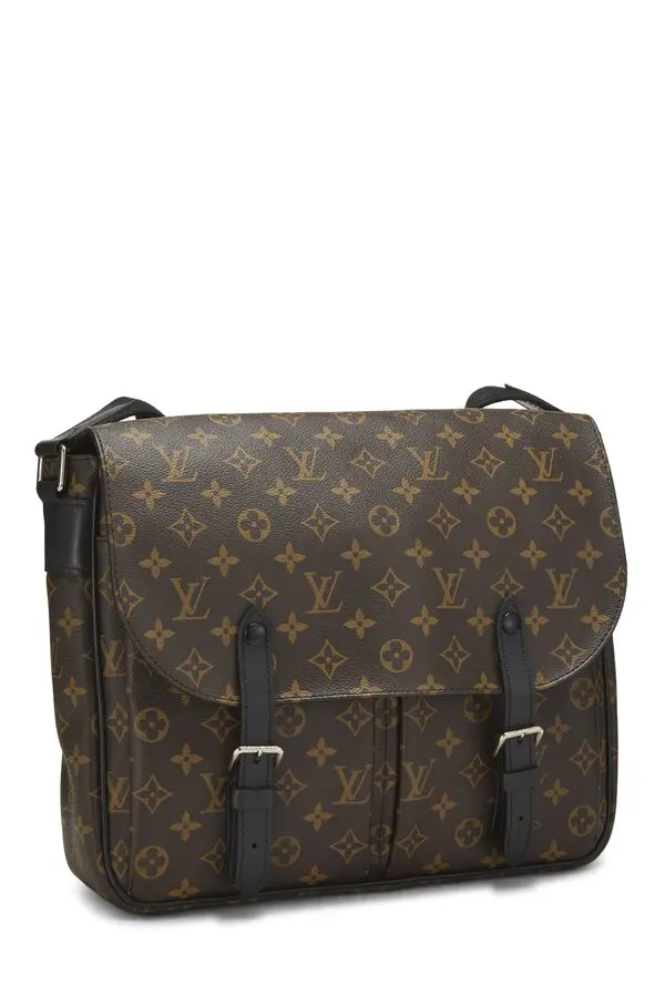 LOUIS VUITTON Monogram Macassar Christopher Messenger