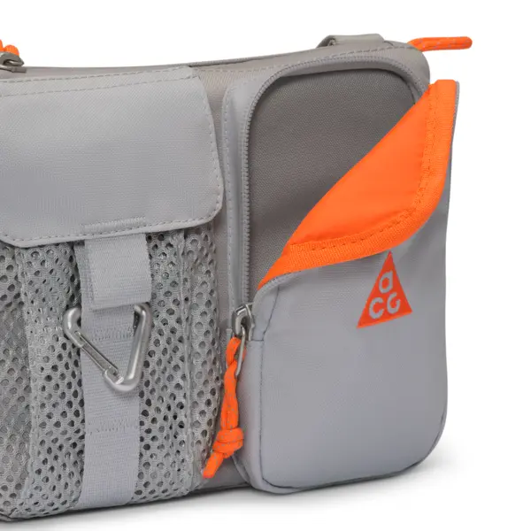 Nike Daymax Crossbody Bag