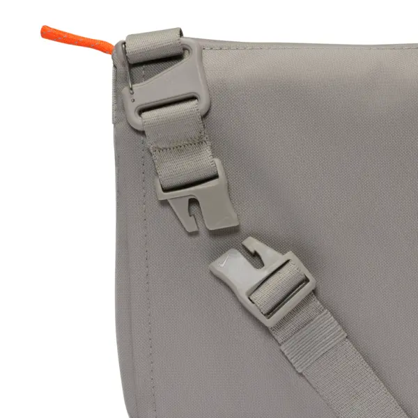 Nike Daymax Crossbody Bag