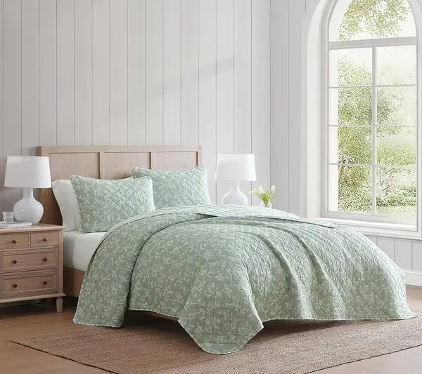 MARTHA STEWART French Bird Floral Green Cotton Twin Quilt Set - One-color