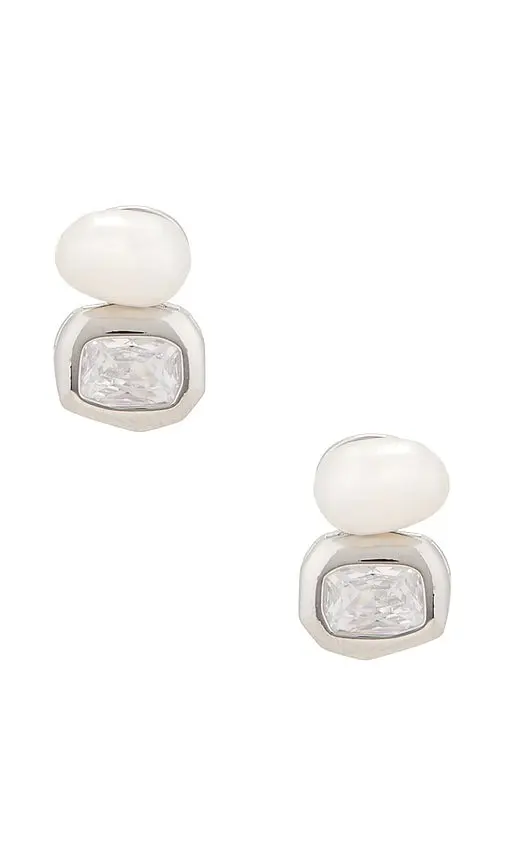 LOVERS AND FRIENDS Maribel Earrings - Silver Pearl