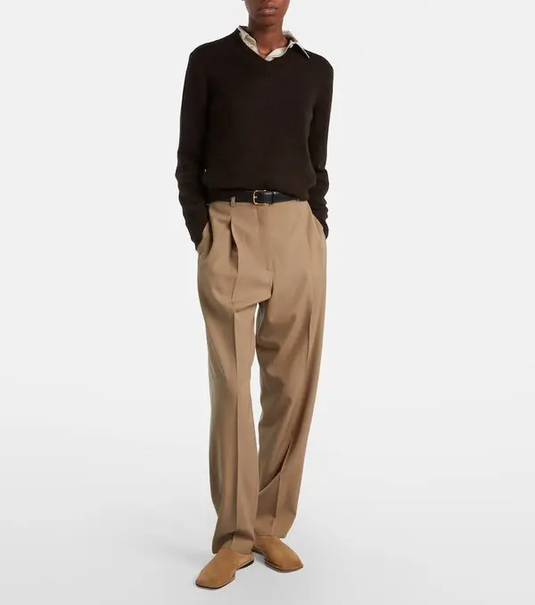 THE ROW Piper Suede Mules - Beige