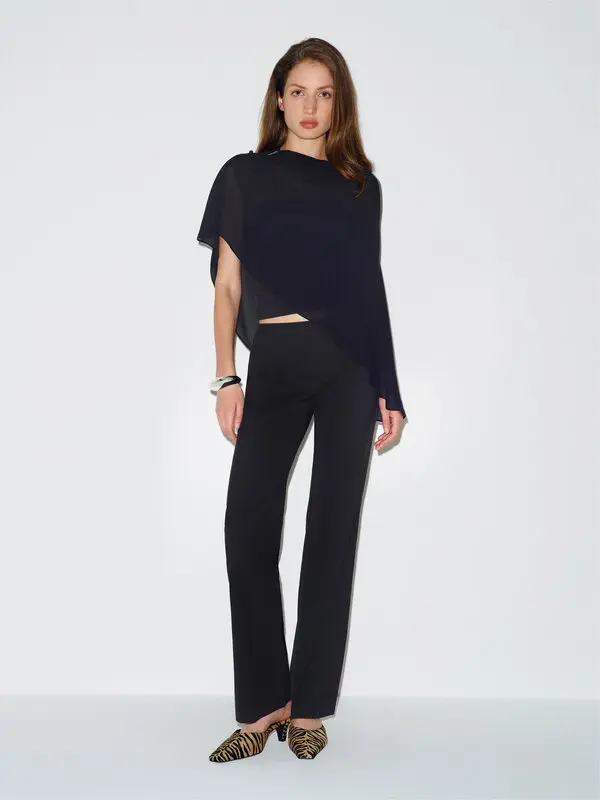 REFORMATION Lilibeth Cape - Black