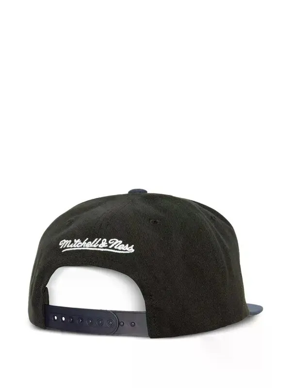Mitchell & Ness Circle Splash Snapback Cap