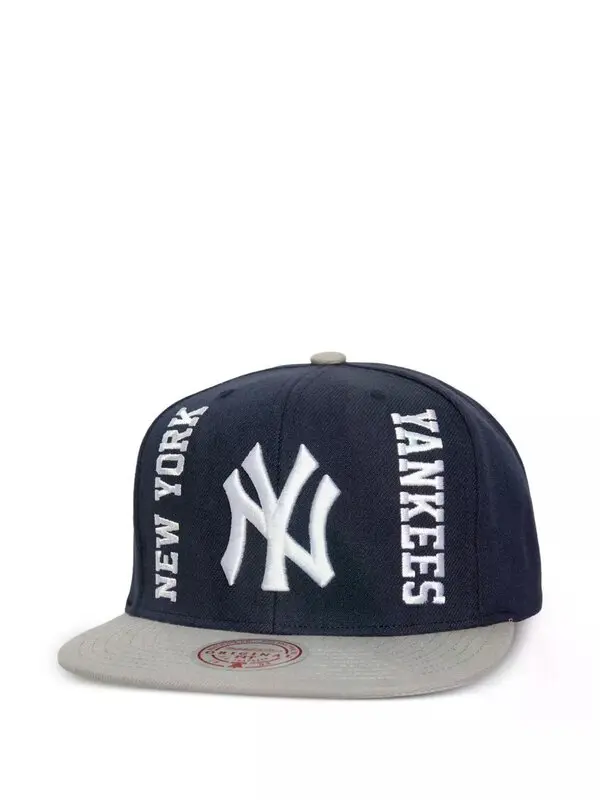 Mitchell & Ness New York Yankees Banners Up Cap