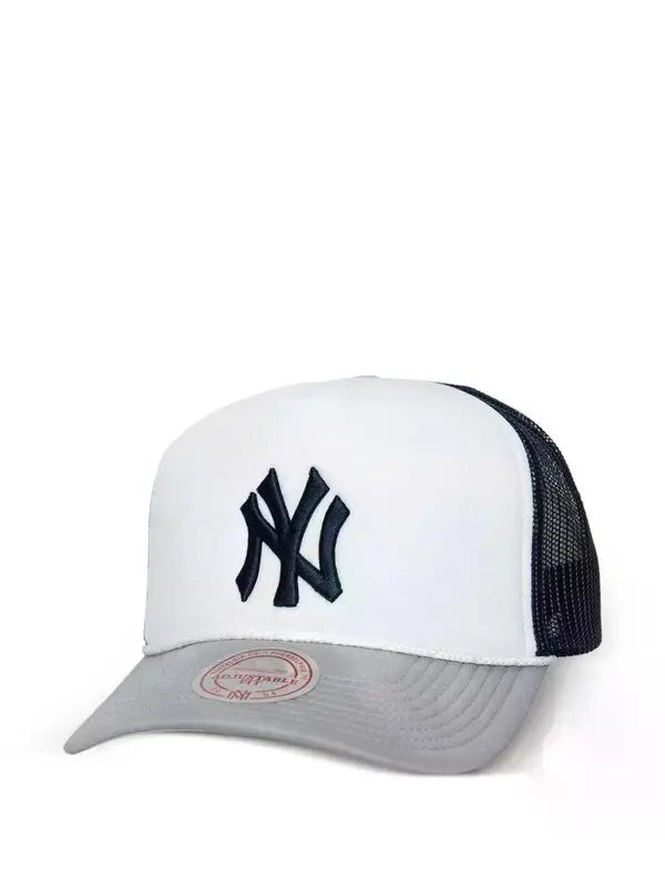 Mitchell & Ness New York Yankees Blocker Trucker Cap