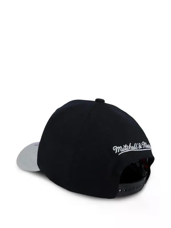 Mitchell & Ness Team Logo Stretch Cap