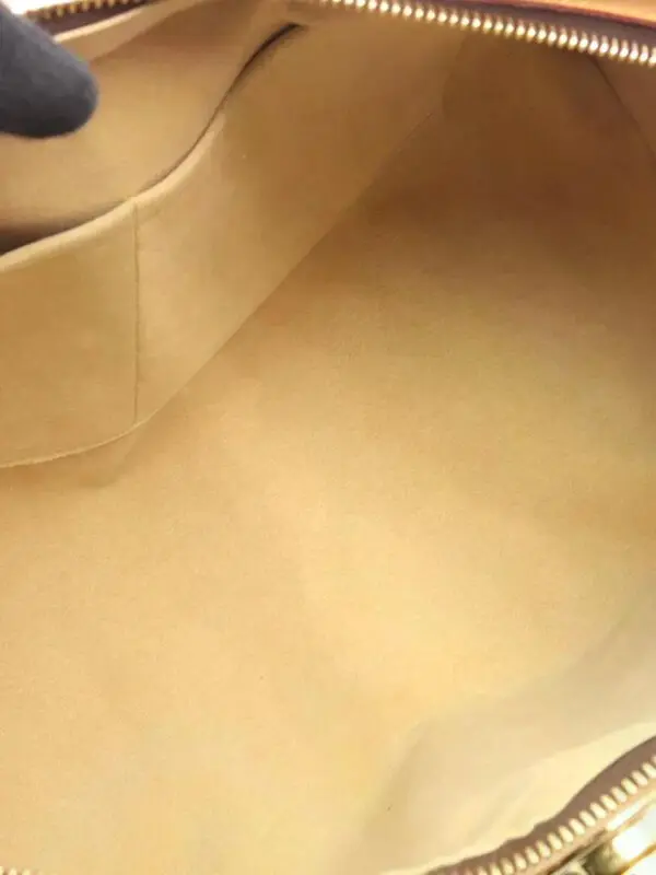 LOUIS VUITTON 2009 Monogram Boetie Mm Handbag - Brown